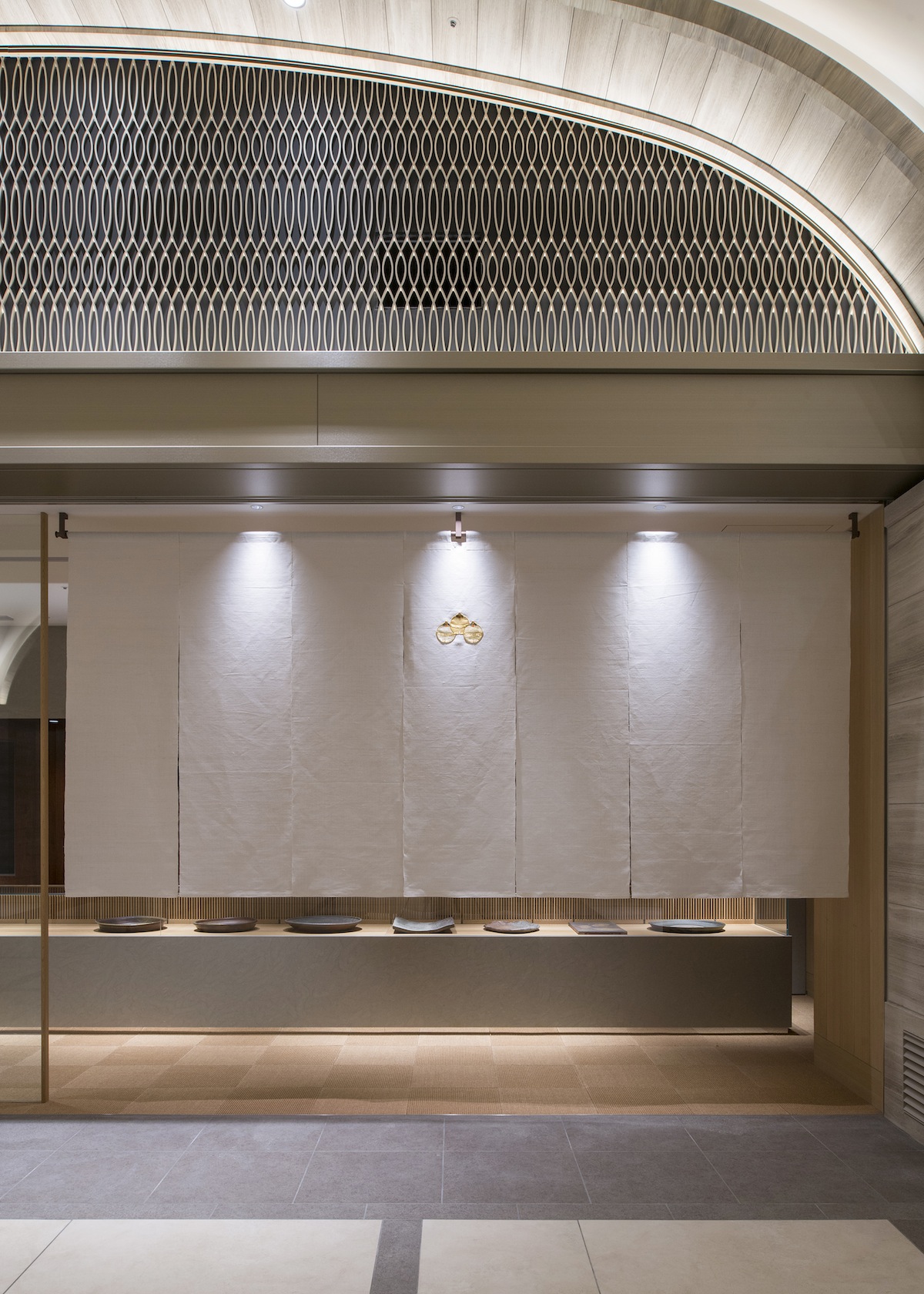 SUZUKAKE MIDTOWN HIBIYA – casereal