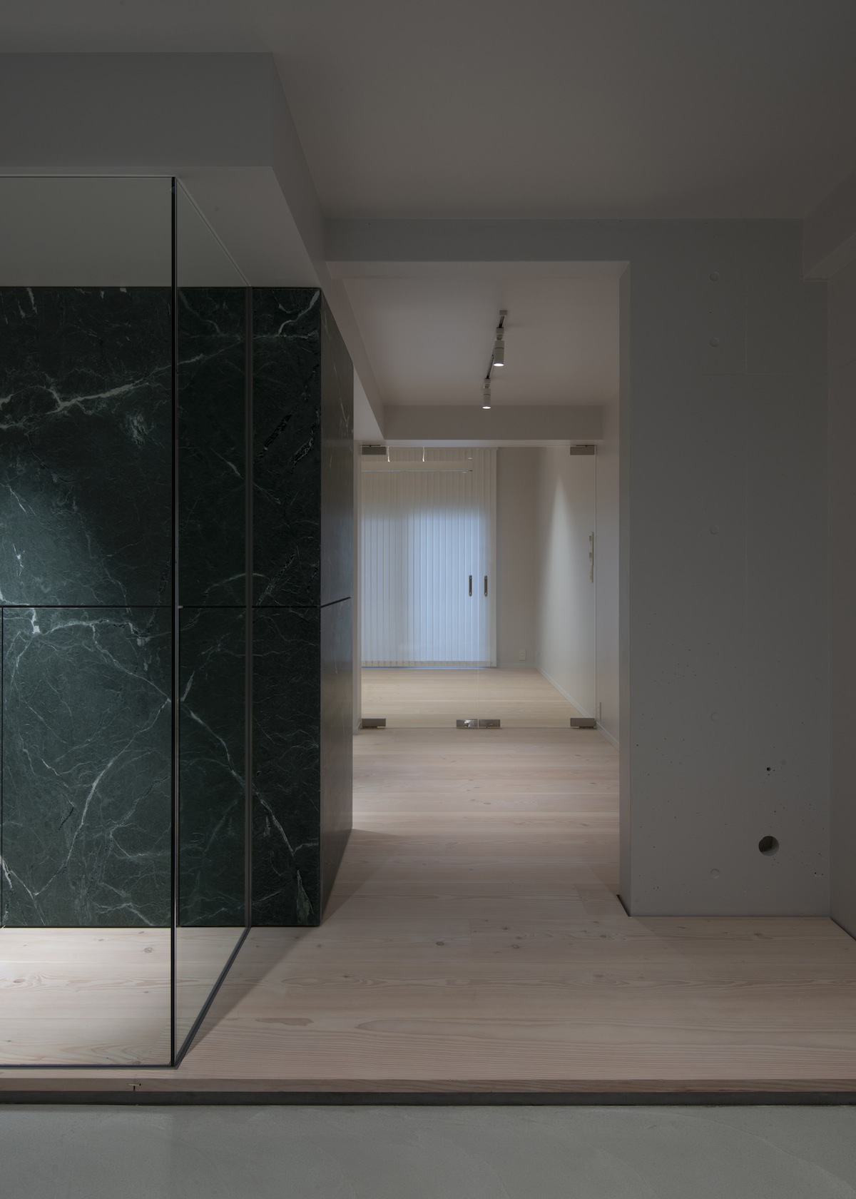 SUZUKAKE BUILDING – casereal