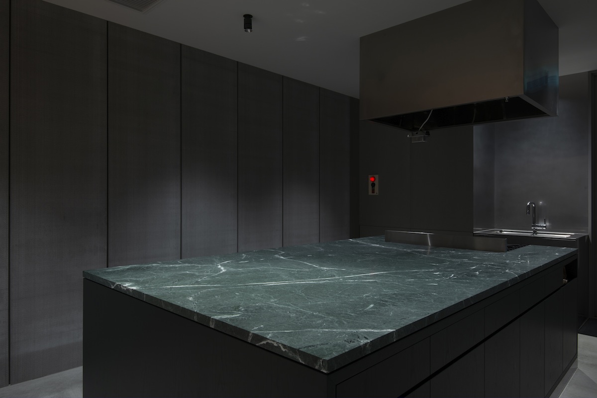 SUZUKAKE BUILDING – casereal